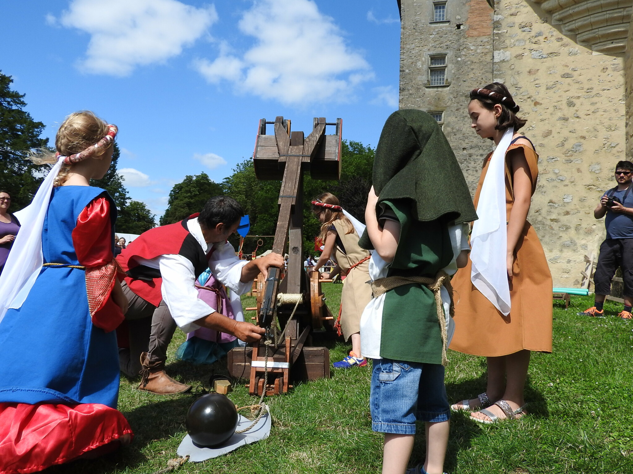 Animations médiévales – Jeux en bois & parcours du petit chevalier ...